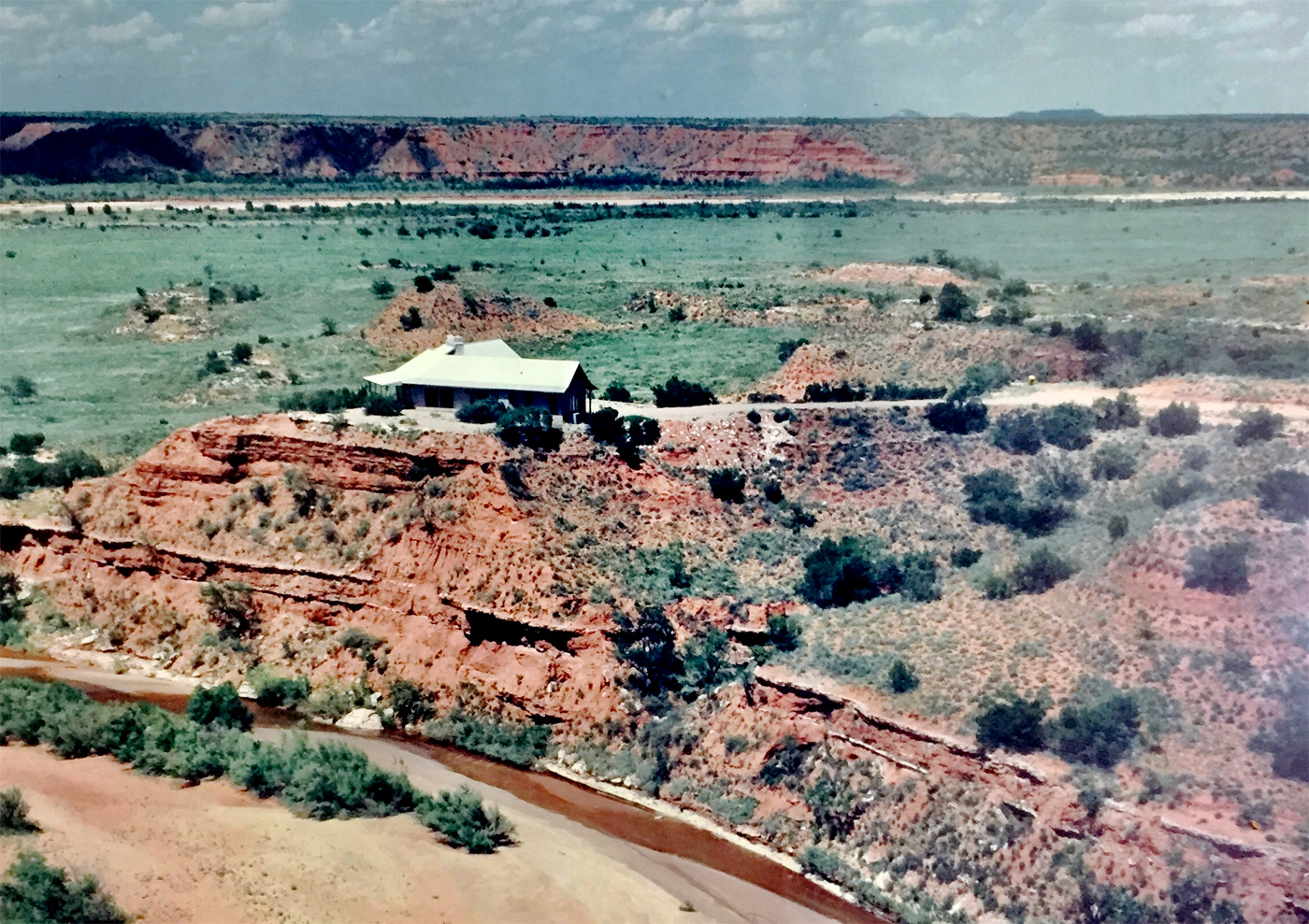 Scholarship honors Buster Welch’s legacy – SallyHarrison.com